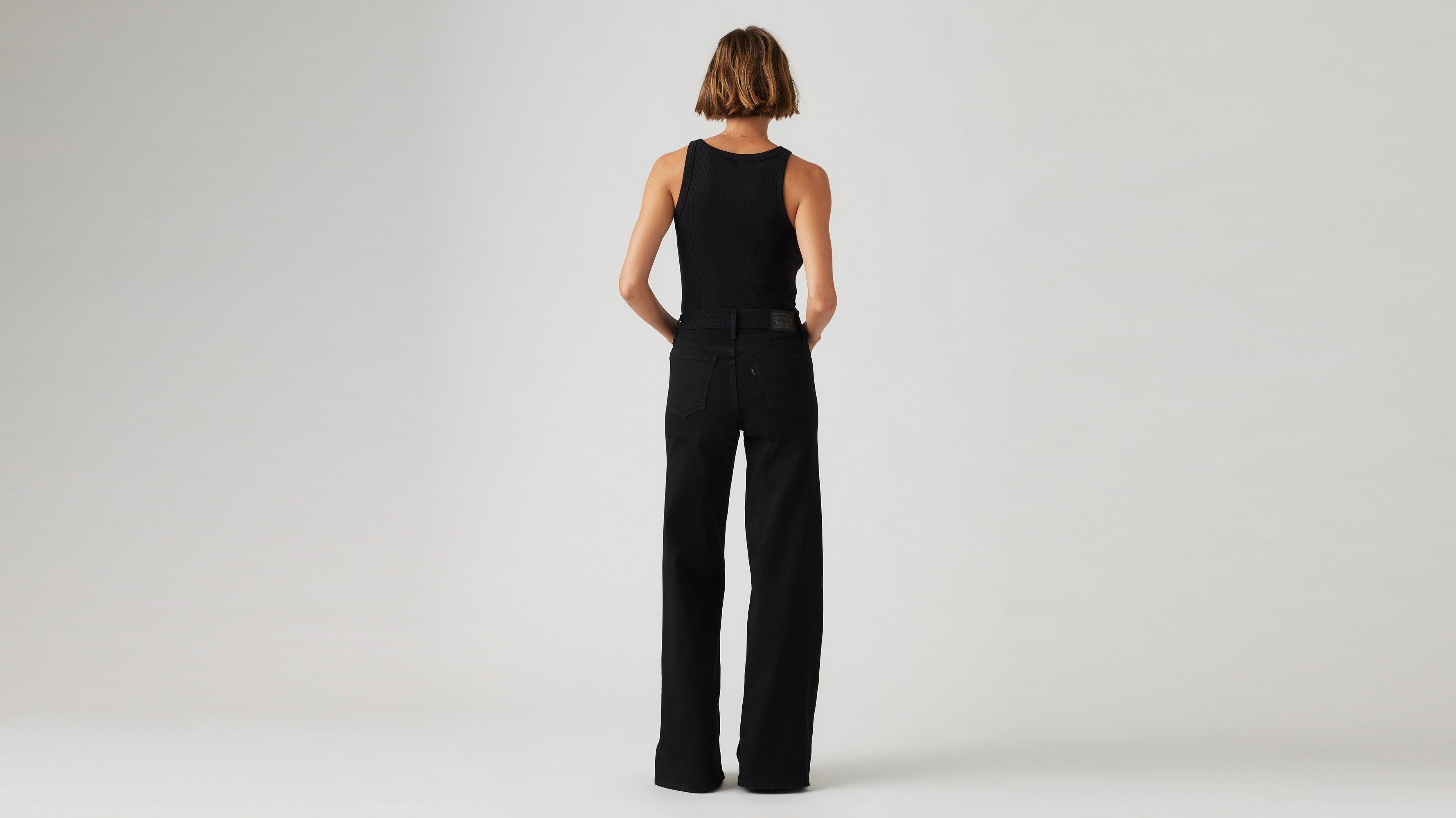 318 Wide-Leg Jeans – Women's Shaping Fit in Soft Black Wash